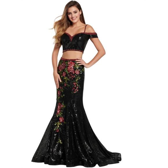 ellie wilde | Skirts | New Ellie Wilde Embellished Sequin Floral ...